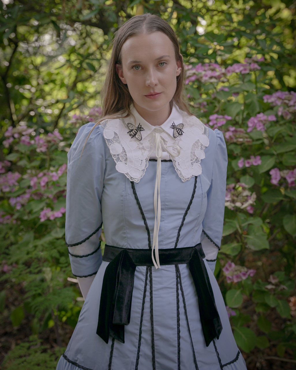 La etérea cantante indie Allie Crow Buckley comparte su nuevo single ...